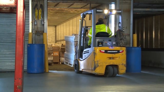 Motorized Pallet Truck Safety - eLeaP®